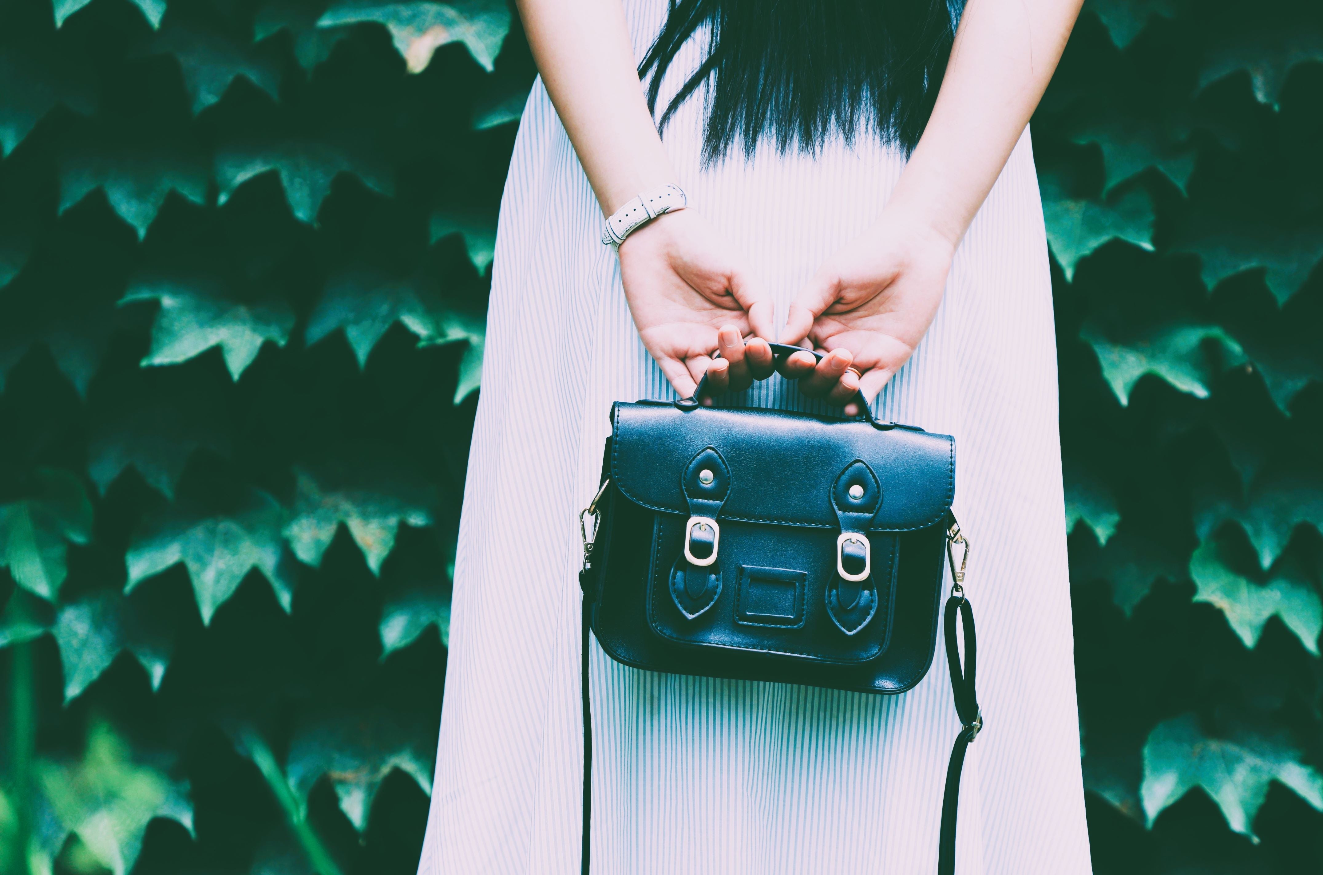 2025年、再燃する「バックチャーム」ブーム！？！個性をバッグで語る新時代へ – Pepar